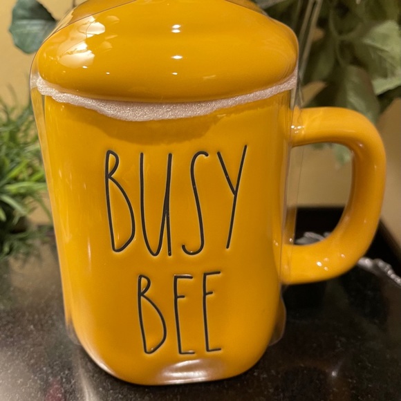 Dining | Busy Bee Mug With Bee Topper | Poshmark